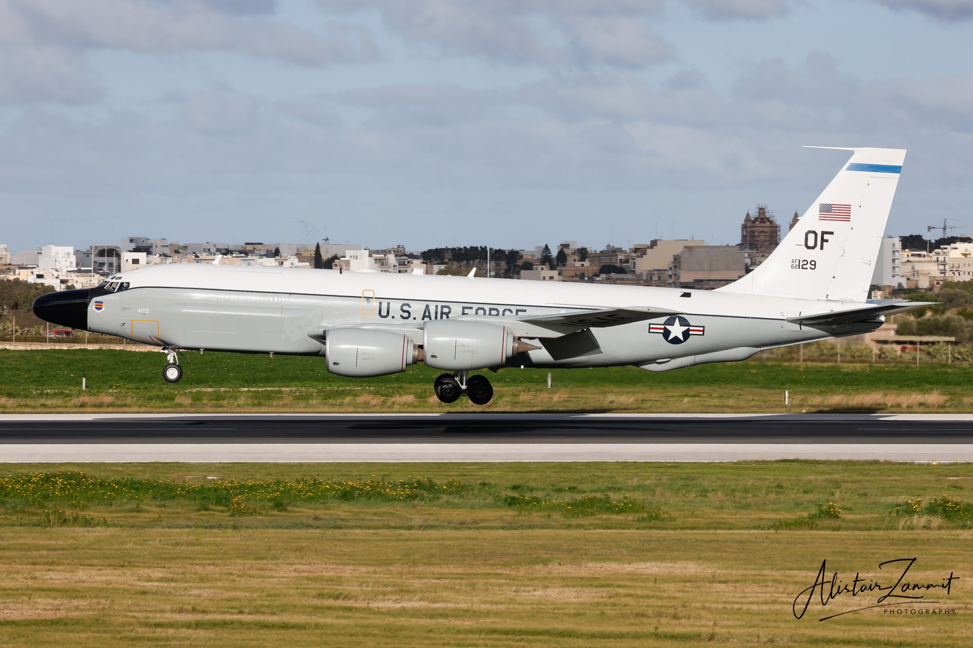 Boeing TC-135W Stratolifter