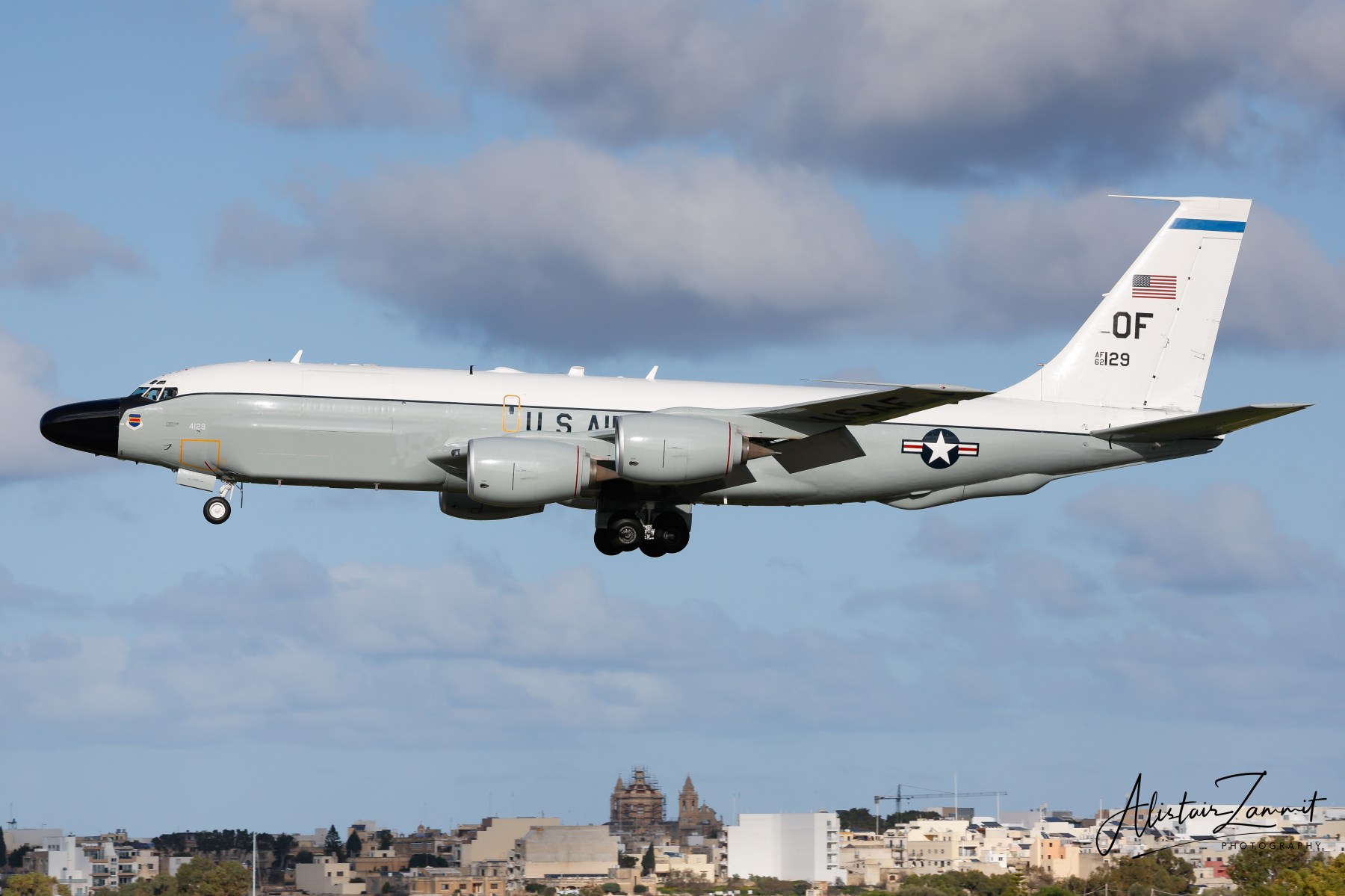 Boeing TC-135W Stratolifter